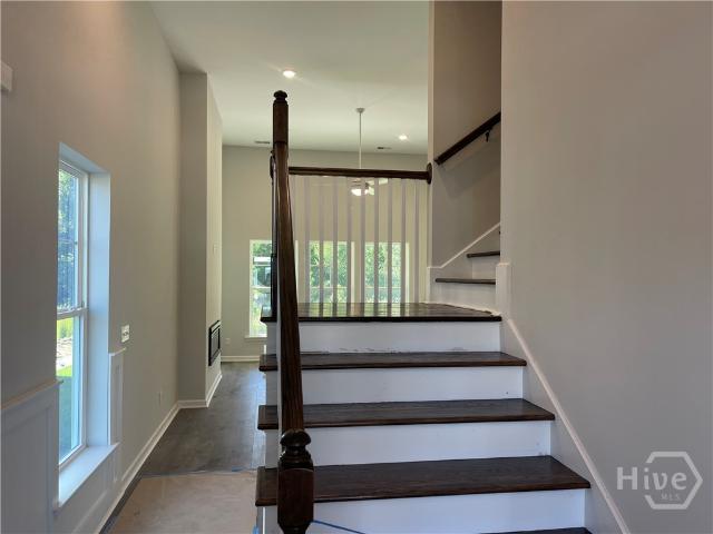 160 Como Drive