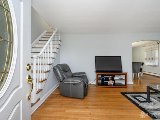 160 Carteret Avenue