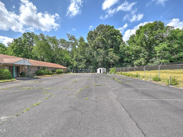 160 Creekside Trail