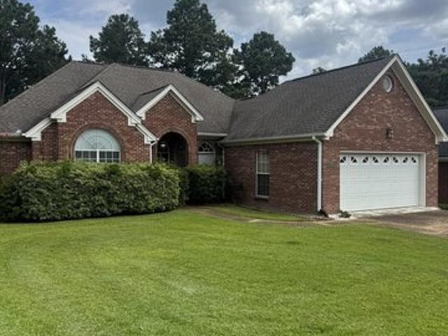 160 Apple Blossom Dr, Brandon, MS 39047