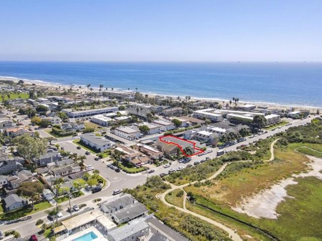 160 Ash Ave, Carpinteria, CA 93013