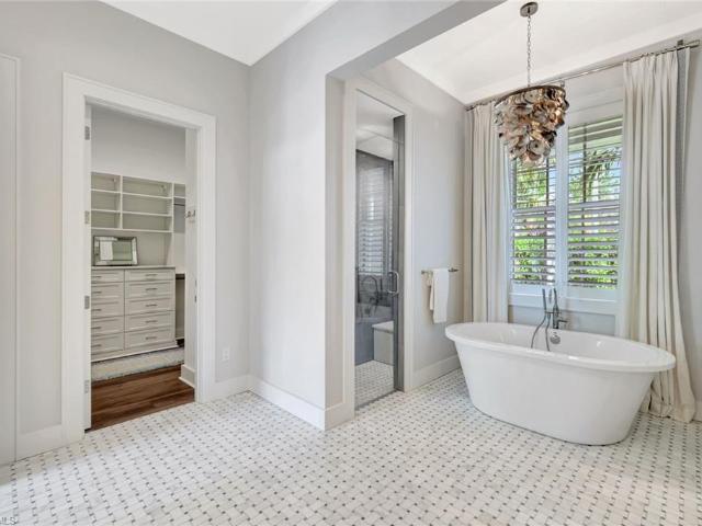 160 Broad Ave S, Naples, FL 34102 | MLS #226019