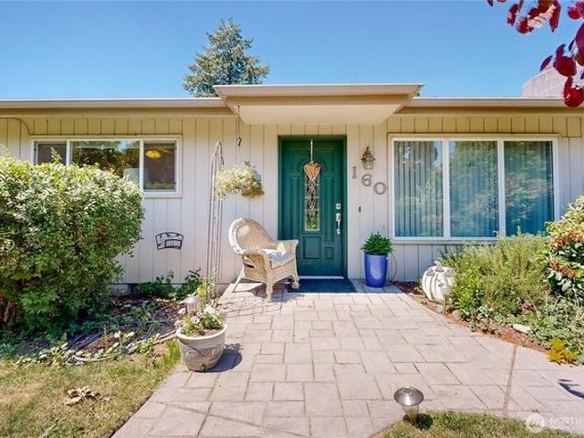 160 Green St, Walla, WA 99362