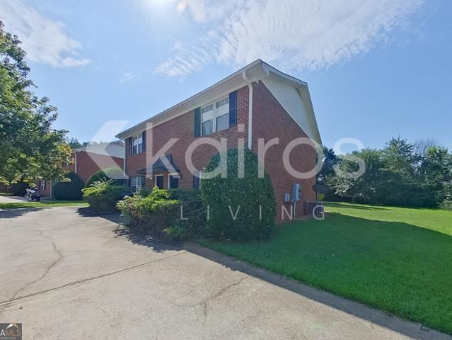 160 Deer Parkway
