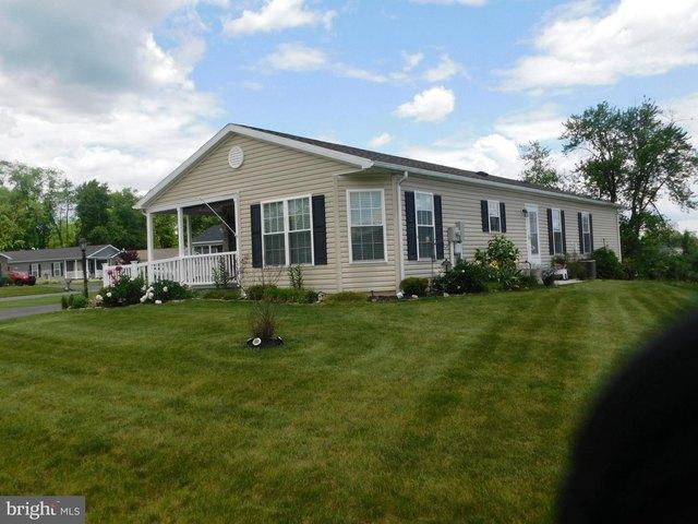 160 Eagles Watch S, Bechtelsville, PA 19505