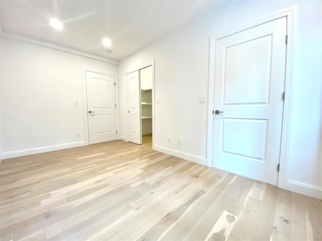 160 East 48th Street, Unit 4B | Compass