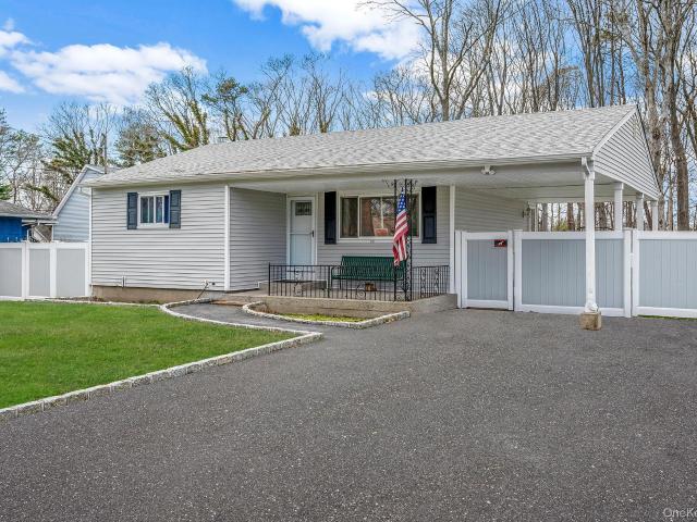 160 Hounslow Rd, Shirley, NY 11967 | MLS #984885 | Compass