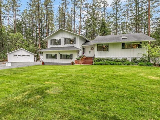 160 Hidden Valley Ln, Rogue River, OR 97537
