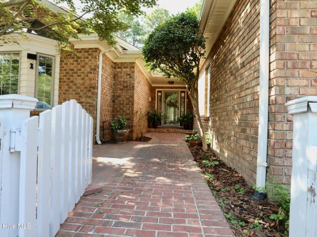 160 Hunter Trail
