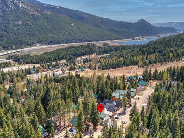 160 Innsbruck Dr, Snoqualmie Pass, WA 98068