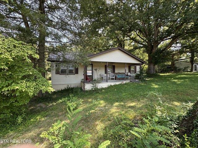 160 Ivy Ave, Crossville, TN 38555