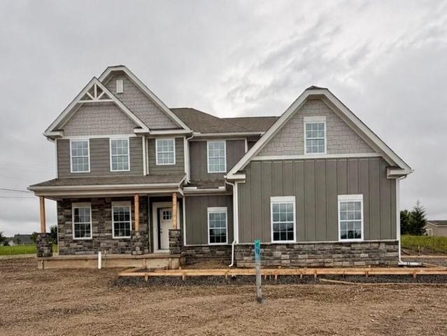 160 Oak Brook Dr, Marysville, OH 43040
