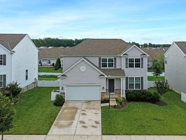 160 Old Bay Dr, Pataskala, OH 43062