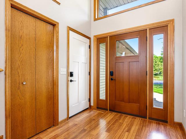 160 Orchard Avenue SE