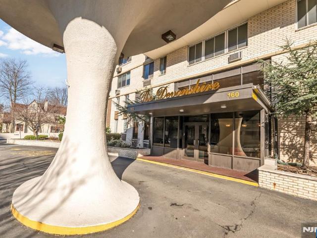 160 Overlook Ave, Unit 3A, Hackensack, NJ 07601 | MLS #26010 | Compass