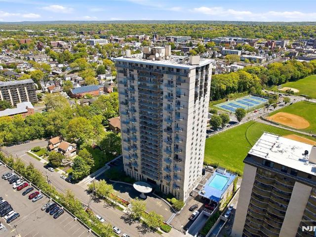 160 Overlook Avenue # 11B