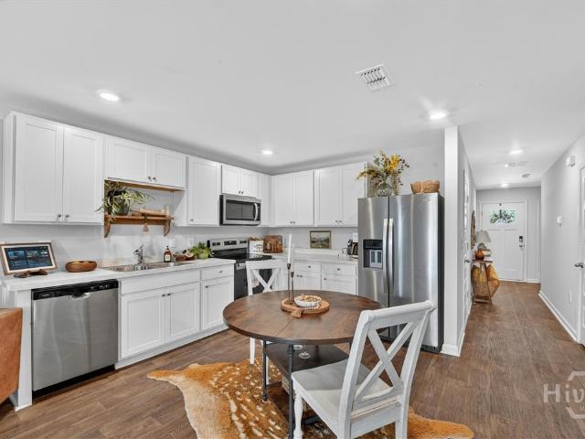 160 Lakeside Drive