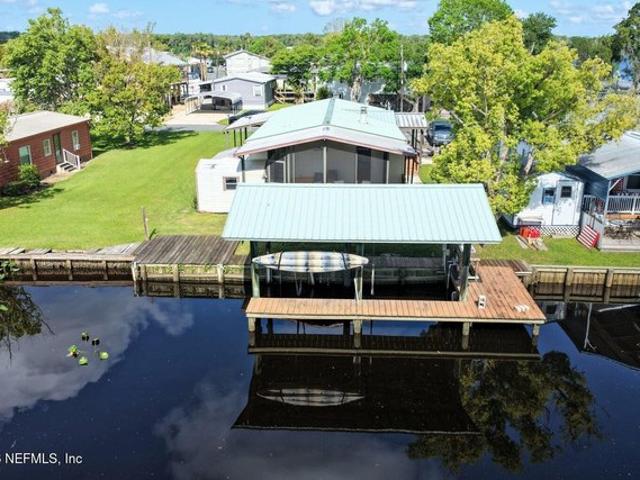 160 Moonlite Dr, Satsuma, FL 32189