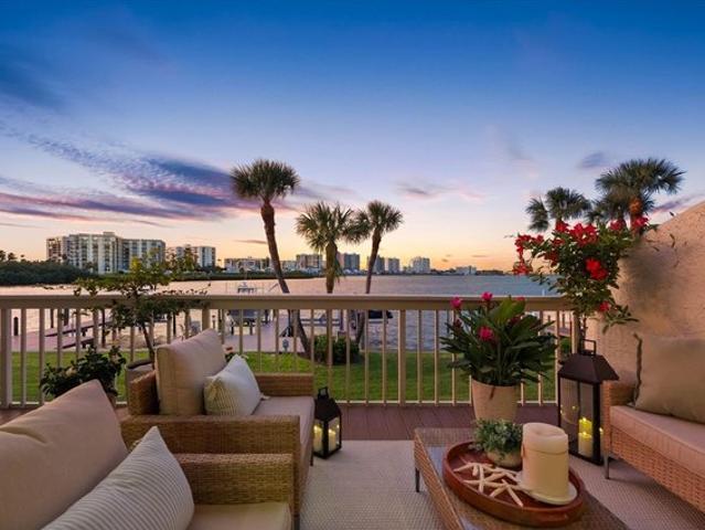 160 Marina Del Rey Ct, Clearwater, FL 33767