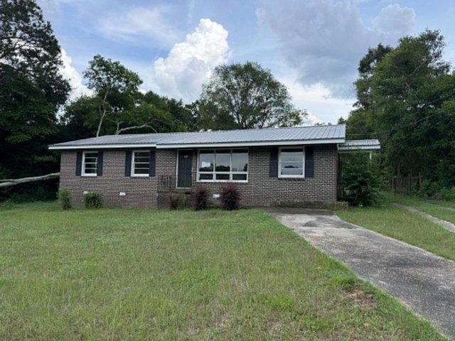 160 Meadowview Dr, Ozark, AL 36360