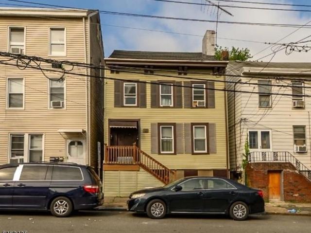 160 Mill St, Paterson, NJ 07501