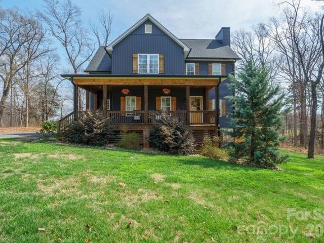 160 Mullis Rd, Harmony, NC 28634