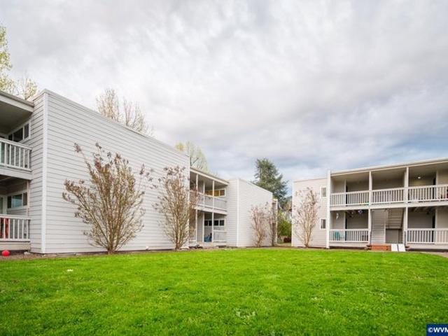 160 N Whitman St, Monmouth, OR 97361