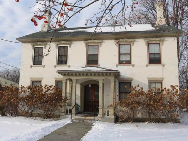 160 N Main St Apt 3, Saint Albans City, VT 05478