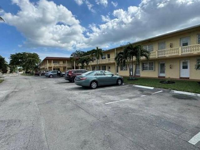 160 NE 203rd Terrace #E31, Miami Gardens, FL 33179
