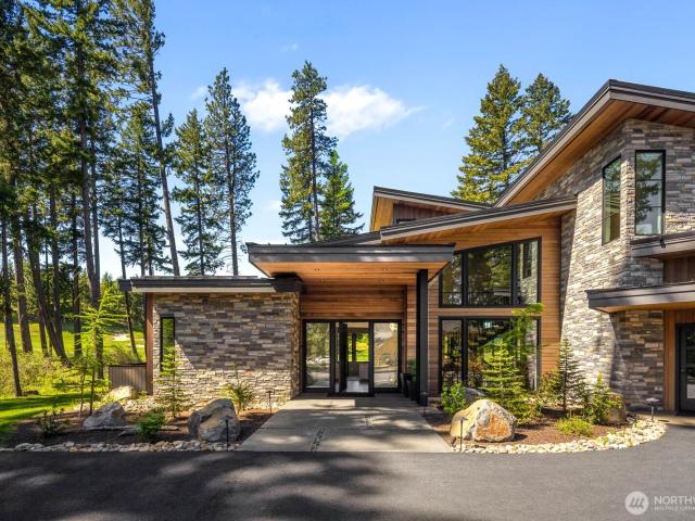 160 Sanctuary Ct