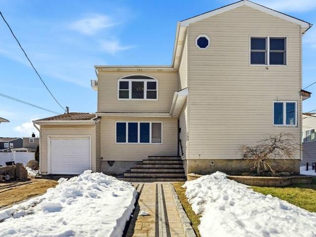 160 St Mark Ave, Freeport, NY 11520