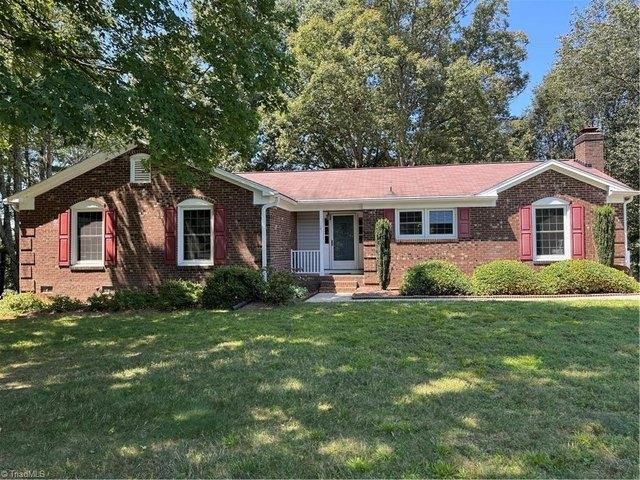 160 Summerglen Dr, Lewisville, NC 27023
