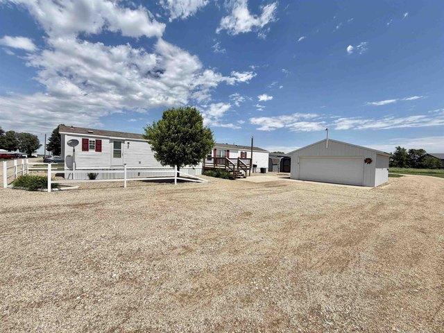 160 Par Ln, Yankton, SD 57078