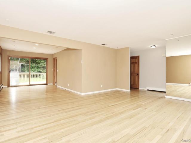 160 Pascack Road