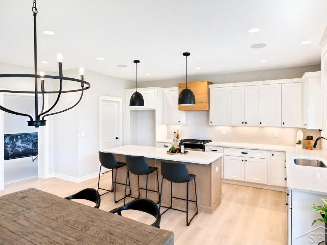 160 Queens Creek Drive