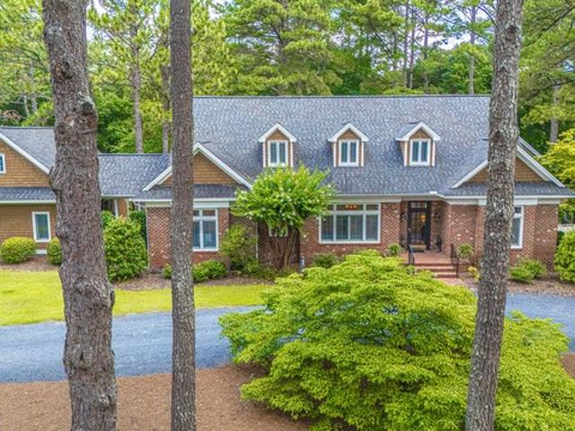 160 Rountree Ln, Southern Pines, NC 28387