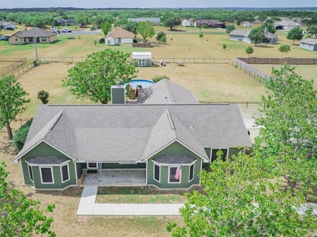 160 Rock Dove Dr, Lytle, TX 78052