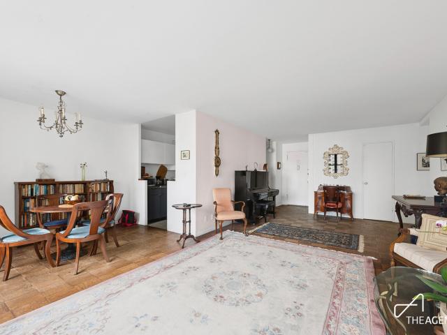 160 W END Avenue 8E