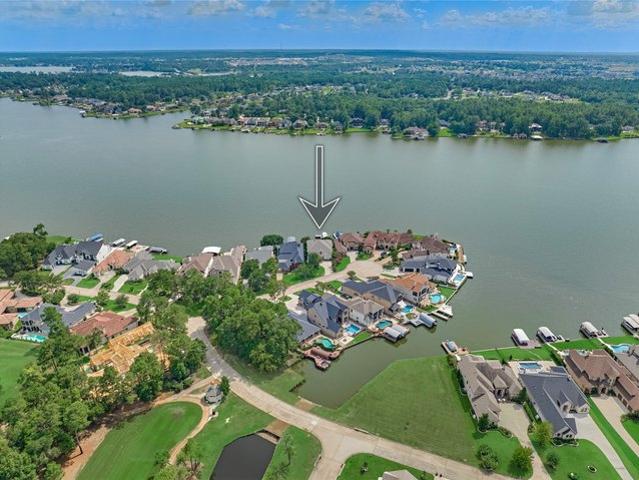 160 Westlake Pt, Montgomery, TX 77356