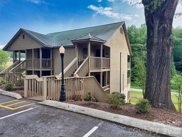 160 Whitney Blvd Unit 3, Lake Lure, NC 28746