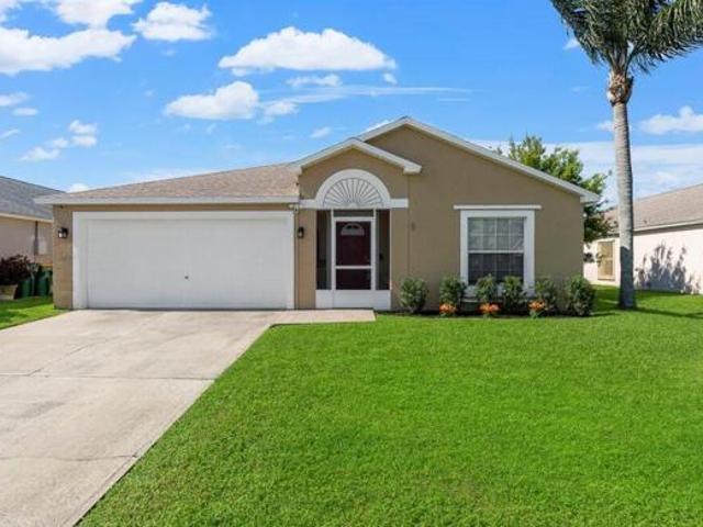 160 Wickham Lakes Dr, Melbourne, FL 32940