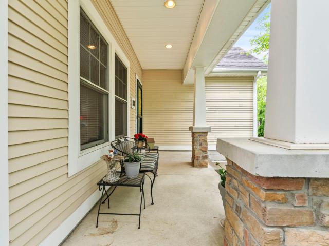 160 Towne Center Drive
