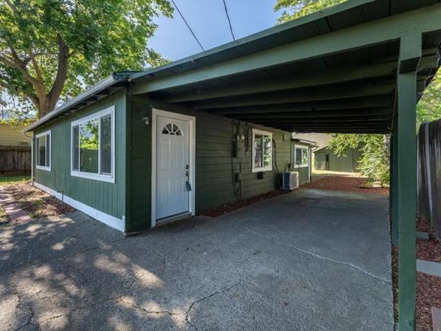160 Thomas St, Ukiah, CA 95482