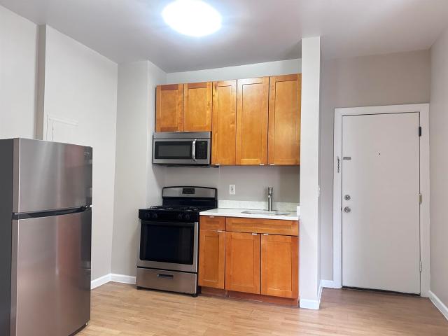 160 Vroom St, Unit 47, Jersey City, NJ 07306 | MLS #260005 | Compass
