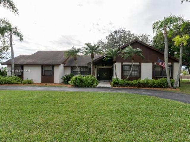 16142 SW 287th St, Homestead, FL 33033