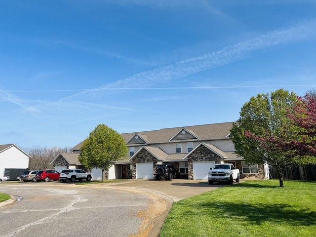 16144 Holy Cross Ln Unit A, Saint Robert, MO 65584