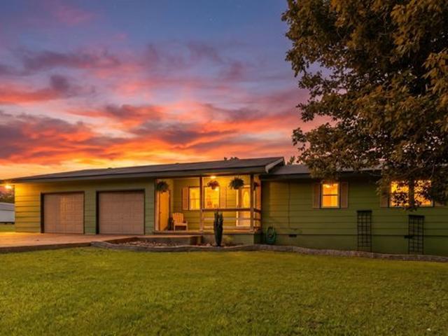 16148 U S # 160, Gainesville, MO 65655