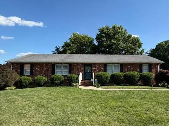 1614 Narcissus St, Salem, VA 24153