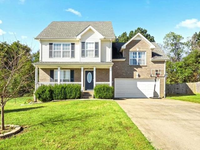 1614 Autumn Dr, Clarksville, TN 37042