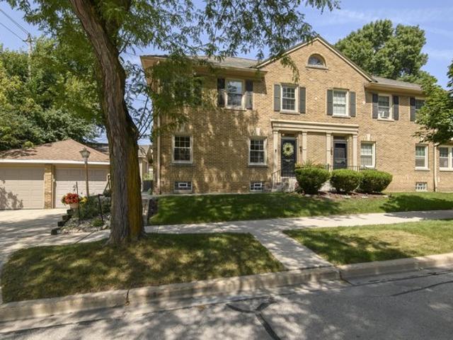 1614 E Kenmore Pl, Shorewood, WI 53211